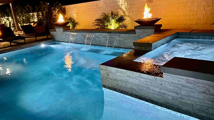 Palm Springs Oasis: Newly Reno With Pool - Palm Springs, CA