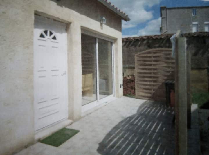 Maisonnette Au Calme (Entière Et Indépendante) - Rochefort, France