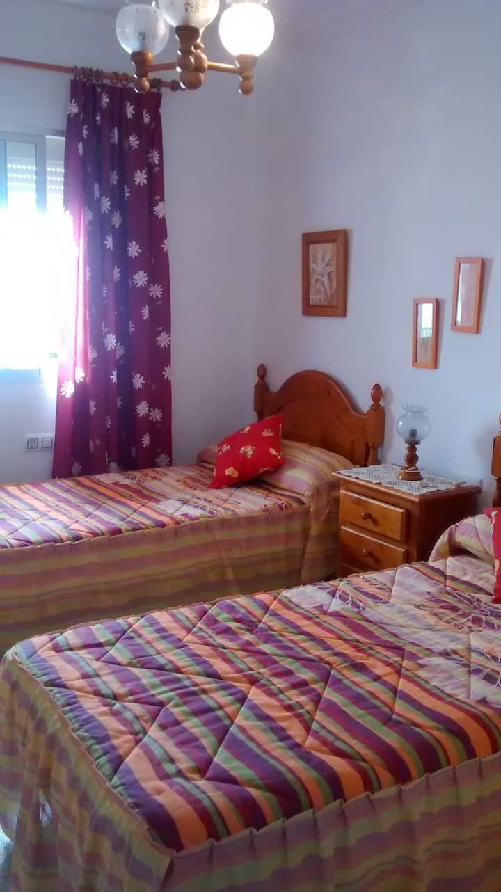 Camas En Piso Compartido Con Anfitrión 2 - Conil de la Frontera