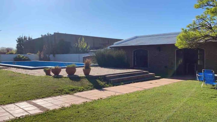 Quincho De Huéspedes -Parque , Parrilla Y Pileta- - Arrecifes