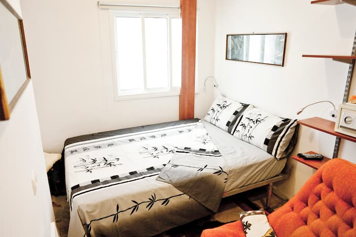 Beautiful Studio Right By The Beach - Israël
