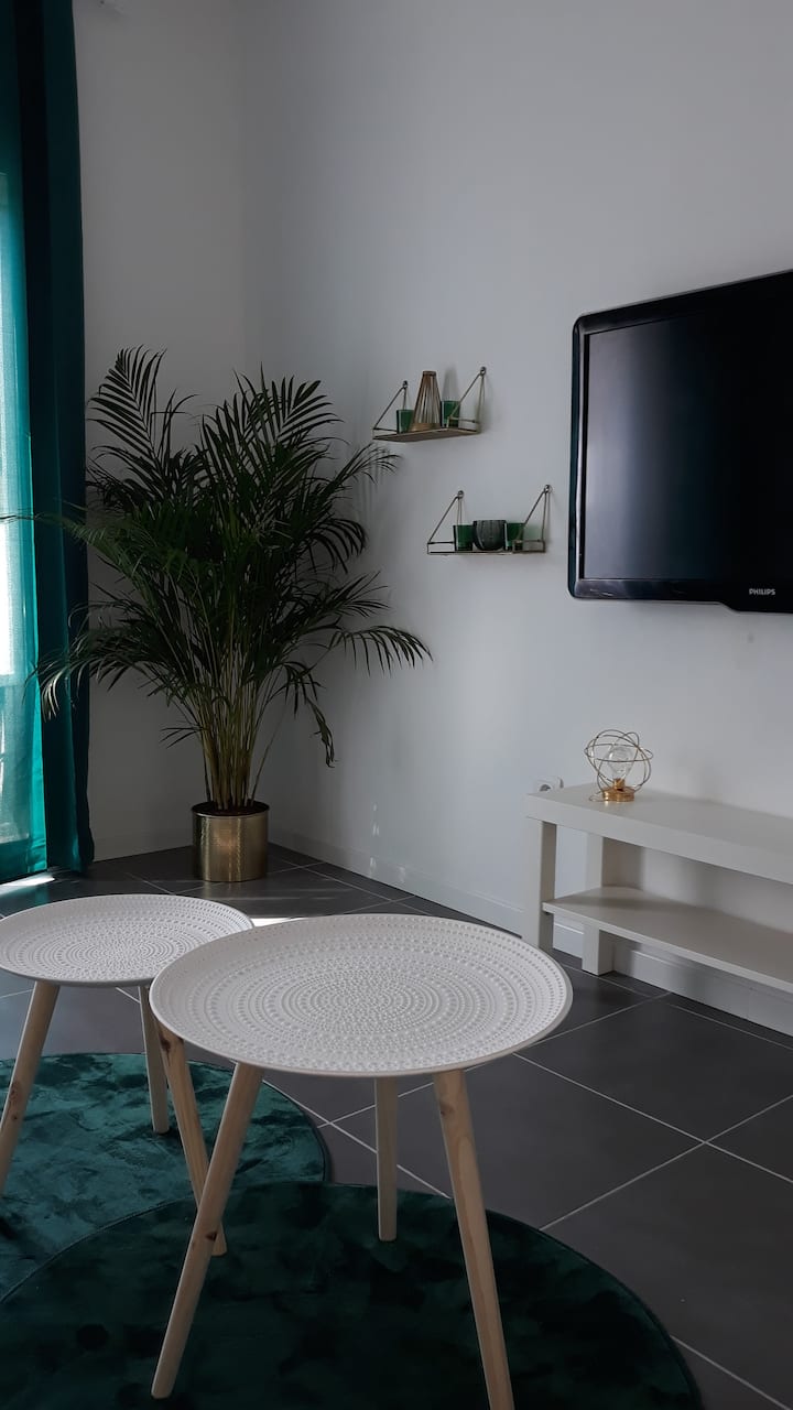 Joli Logement De Vacances Avec Terrasse. - Martigues