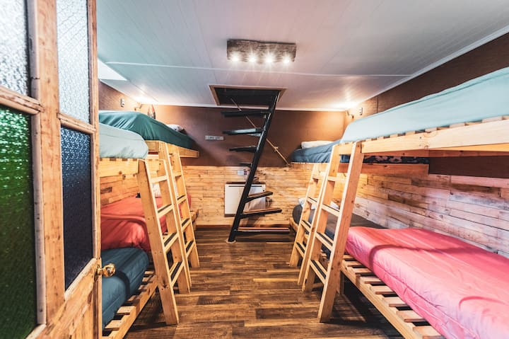 Corner Hostel Natales-habitación Compartida - Puerto Natales