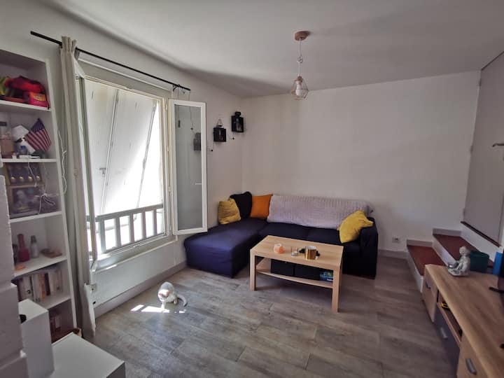 Chambre Dans Une Maison De Village Castries - Castries