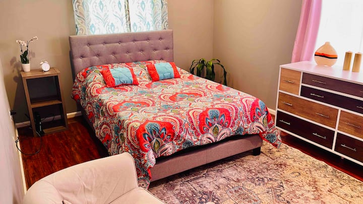 Lovely 2 Bedroom Apartment With A Free Parking - Largo, MD