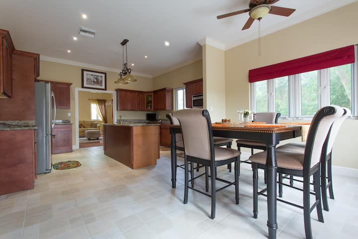 Bahama Beauty-book Now And See Why Guests Love Us - Nassau