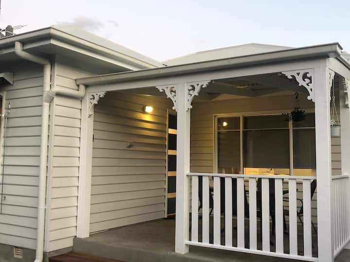 Central Albury Cottage, 5 Min Walk To Main Street - Albury