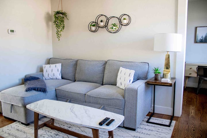 Boutique Bungalow In Santa Fe Arts District - Wheat Ridge, CO