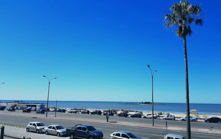 Crystal View 102 - Montevideo