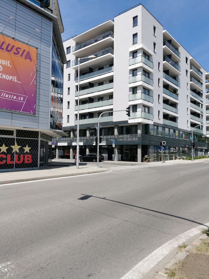 Uroczy Apartament I Parking Na Miejscu - Liptovský Mikuláš