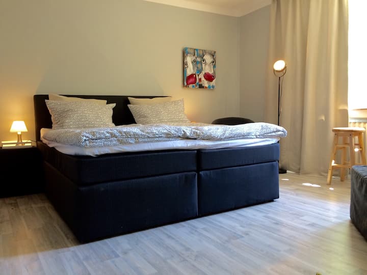 Sehr Zentral Entspannt Wohlfühlen !  Incl. Garage! - Düsseldorf