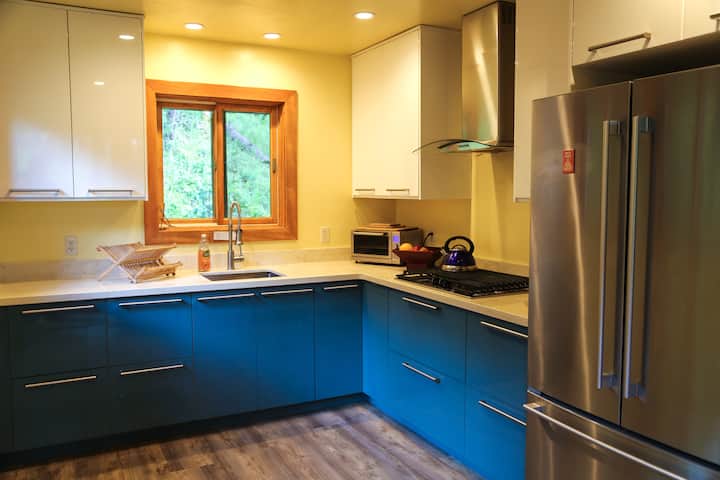 Elegant Mountain Getaway And Spa In The Sierras - Nevada City, CA