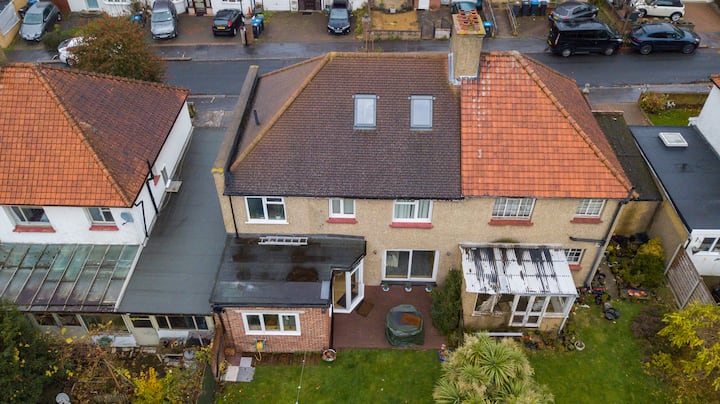 House Used For Advertising The Euro 2021 On Itv - Sutton Court