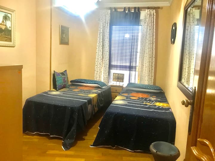 Dos Camas Habitacion Privada - Dénia