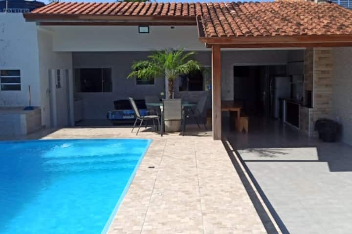 Casa Na Praia 🌴 
Boraceia Com 
Piscina 🏊‍♂️🏊‍♀️ - Bertioga