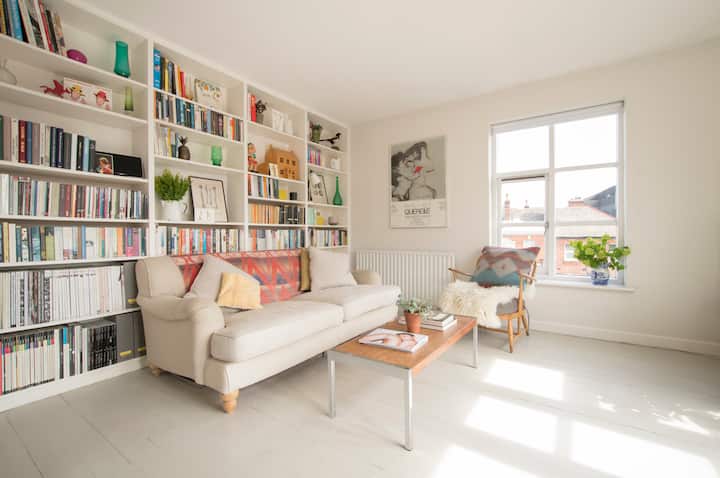 Gorgeous Broadway Market Flat - London