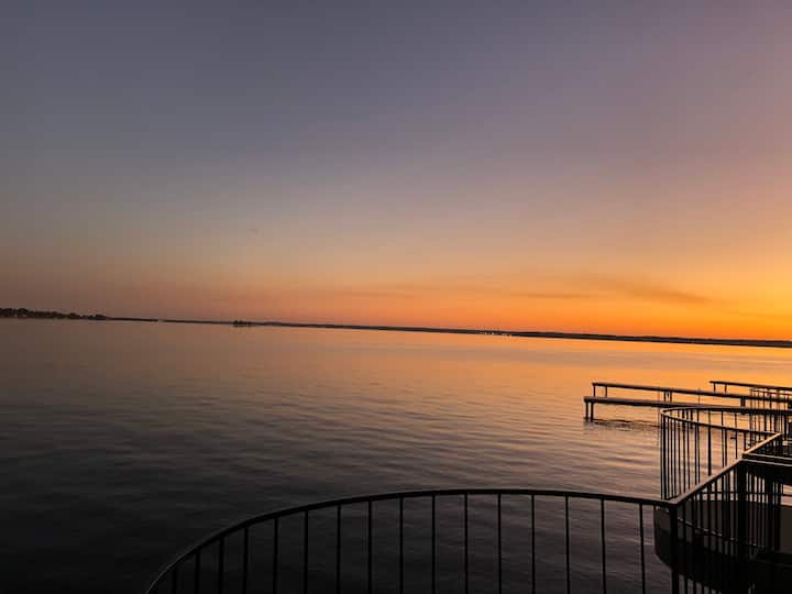 Fish,drink,eat,party Right Of Your Private Balcony - Willis, TX