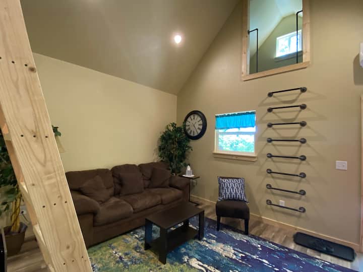Fisherman Themed New Cabin - Devil's Den State Park, Winslow