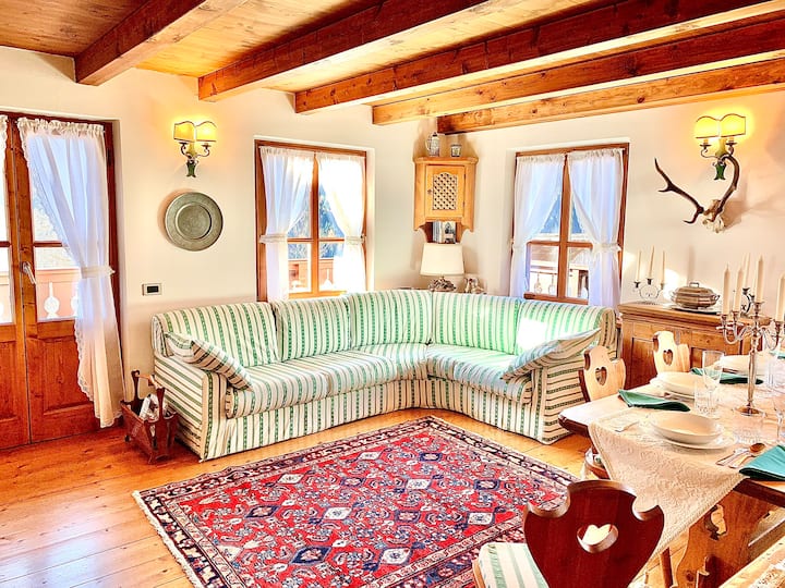 Appartamento Ampezzano Con Ampia Balconata - Cortina d’Ampezzo