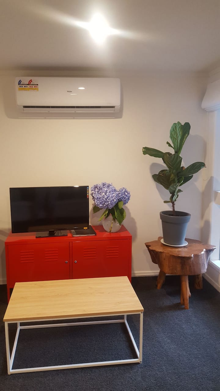 Charming Warm Self Contained Guest-suite - Tauranga