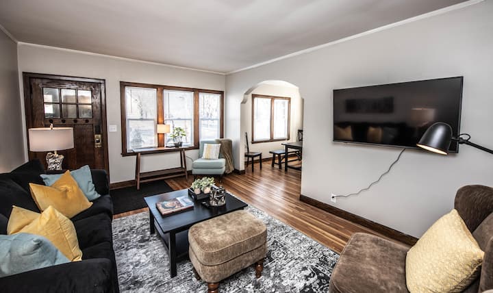 Entire Minnehaha Bungalow Lrail/dt/moa By Lux Life - Minneapolis−Saint Paul Airport (MSP)