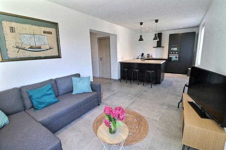 Superbe T2 Refait A Neuf Vue Sur Les Montagnes - Annecy