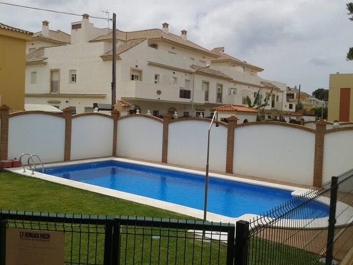 Piscina Y Garaje A 300 Mts De Playa - Rota