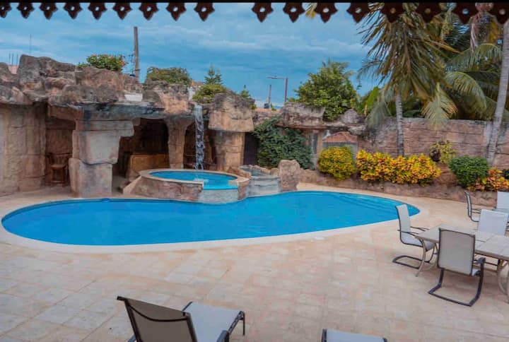 Un Oasis Dentro De La Ciudad, Cerca De Todo - Puerto Plata