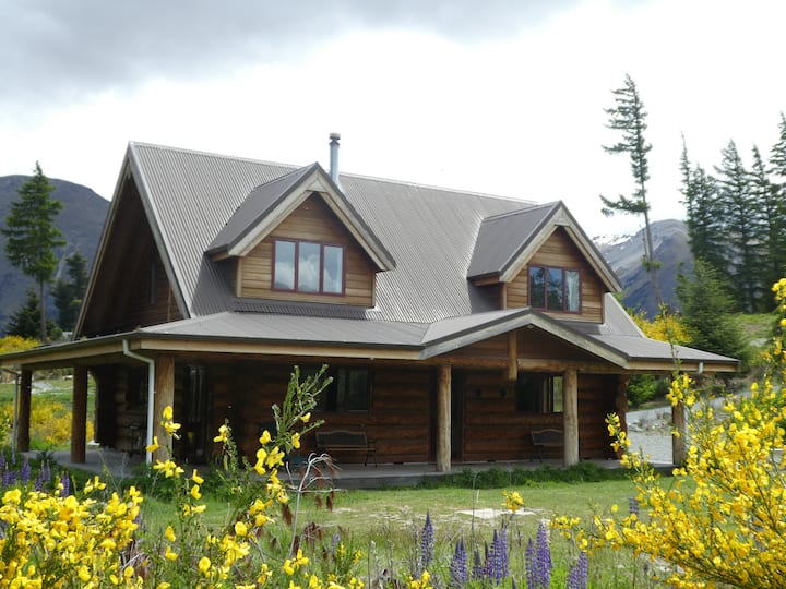 Lake Ohau Log House Pet Friendly - Ōhau
