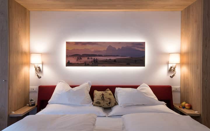 Central 2-room Apt W/ Buffet B&b, Mountain View - Ortisei
