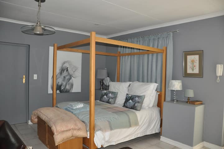Saint Georges Cottage, Free Standing Apartment - Johannesburgo