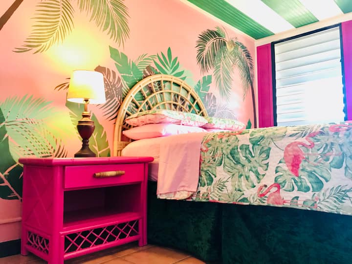 Caribe Deco Vibe Vintage Inspired Space - Charlotte Amalie
