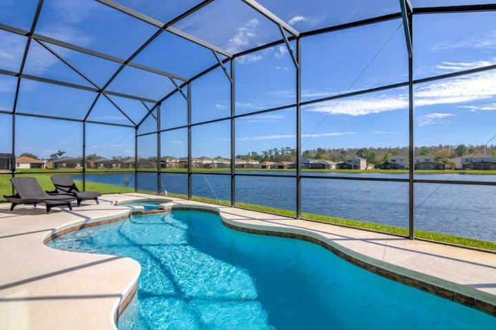 Crystal Cove Beauty -5 Br, Private Pool, Lake View - Kissimmee