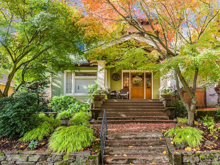 Beautiful Apt Near City Center! - Portland, OR