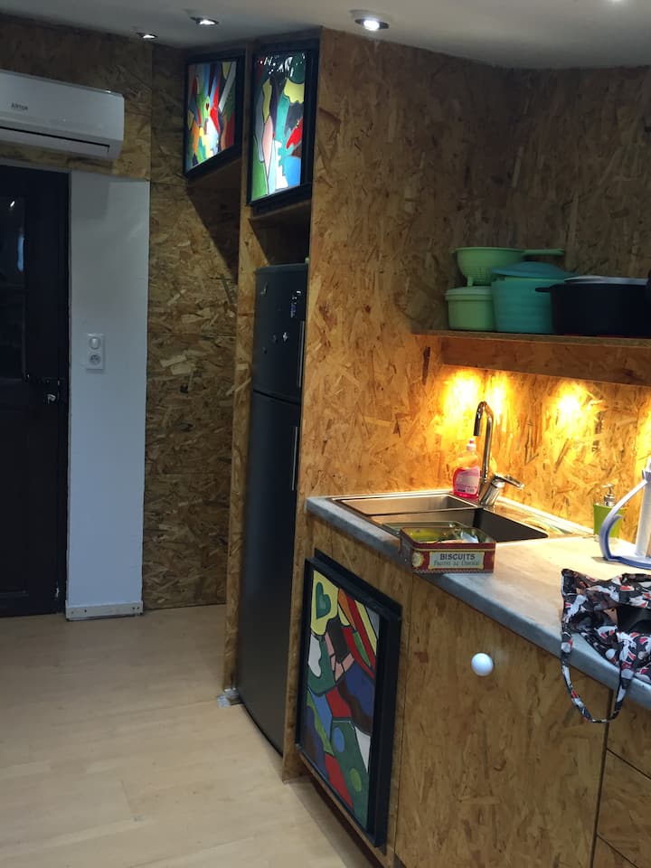 Centre Narbonne Historique F2 Avec Balcon - Narbonne