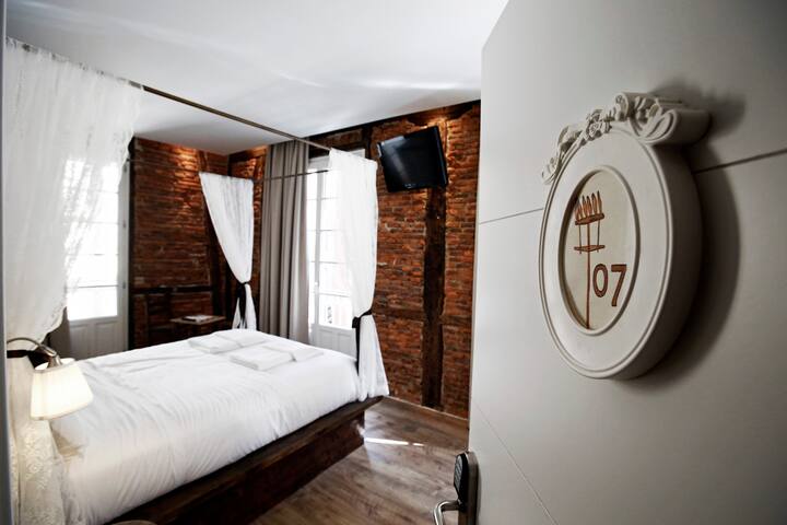 Pensión Basque Boutique - Habitación Triple - Bilbao