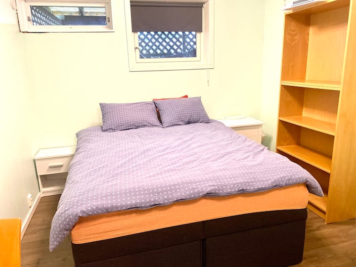 Queen Bed, Warm Floor, Parking - Alesund