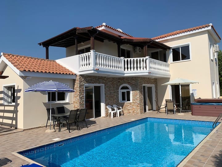 Уютная вилла *Виолетта*с джакузи и хорошим садом - Коралловый залив