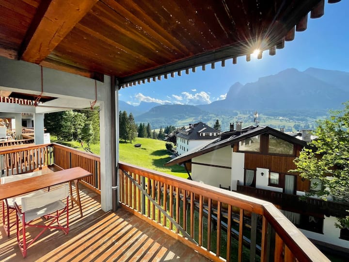 Chalet With Stunning Panoramic Views + Garage - Cortina d’Ampezzo