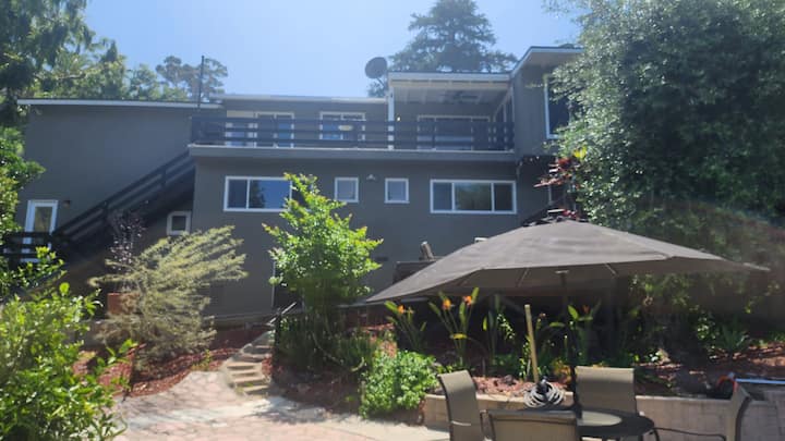 Whittier Hillside Pine Tree Home - Whittier, CA