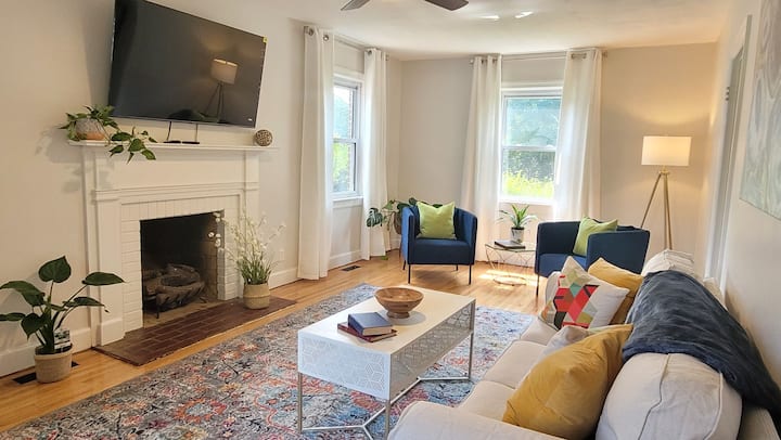*The Cape @ Westview- A Serene Retreat - Lynchburg, VA