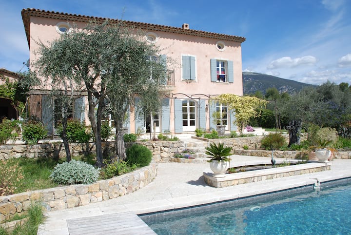 Part Of A Villa, Swimming Pool, Clim 4/6 Pers, - Grasse