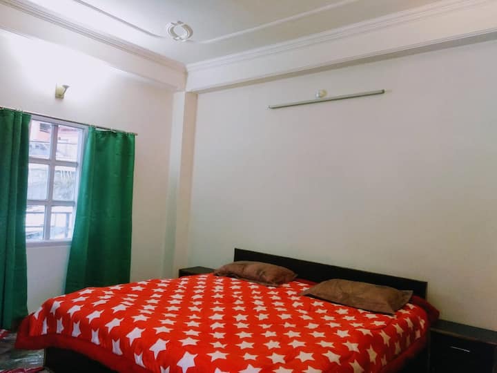 One Cozy Bedroom | Scenic View - Shimla