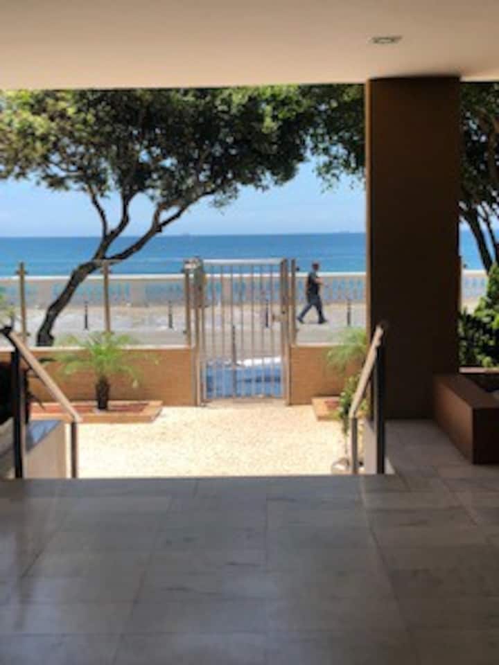 Apartamento Amplo Em Frente Ao Mar/ Farol Da Barra - Barra