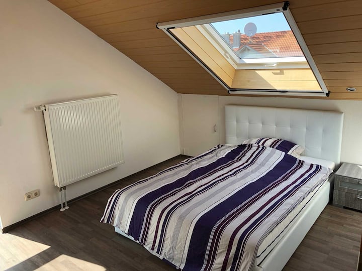 Schöne Dachgeschoss-wohnung Mit Bergblick - Kempten
