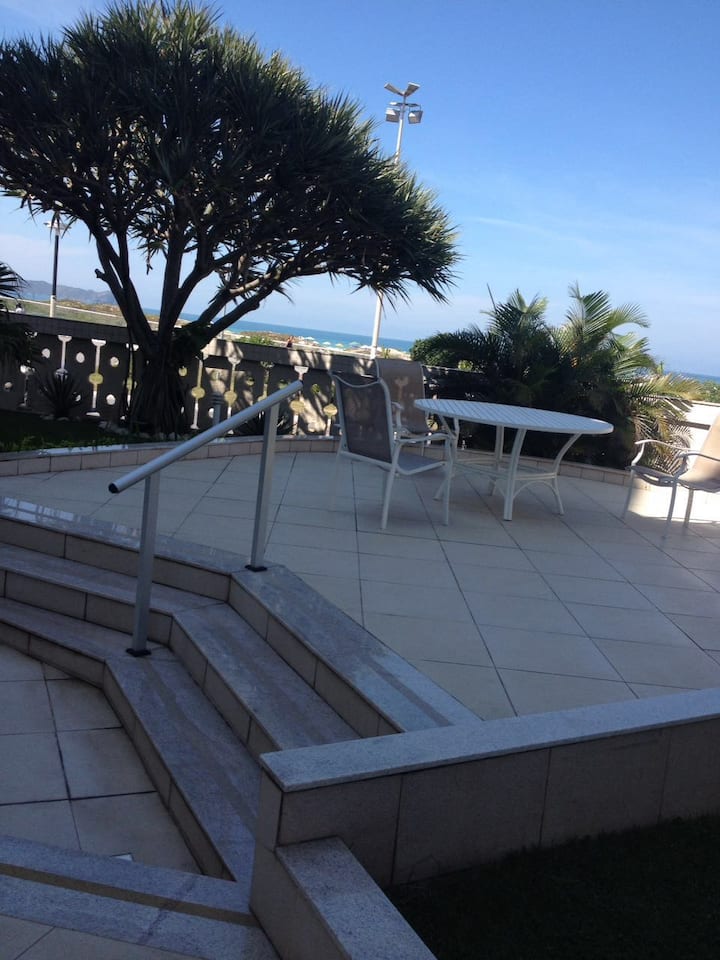 Excelente Apartamento Na Orla Da Praia Do Forte! - Cabo Frio