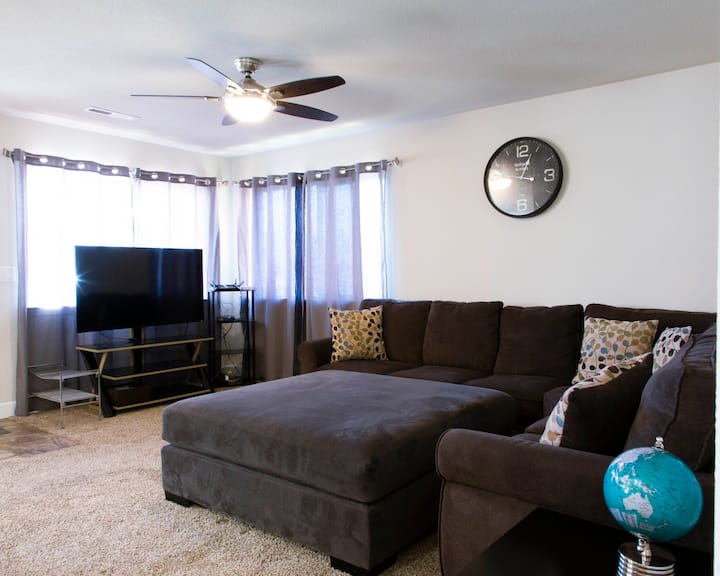 Walking Distance To Livestock Event Center! - Reno, NV