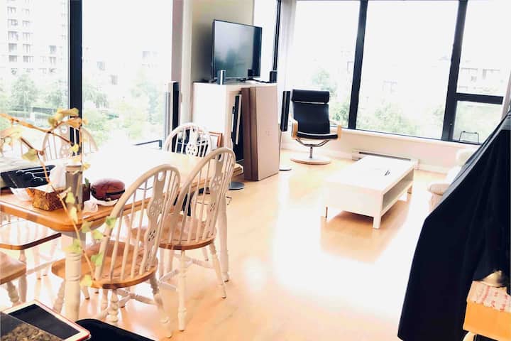 Panoramic Spacious New 2br 2bath - New Westminster