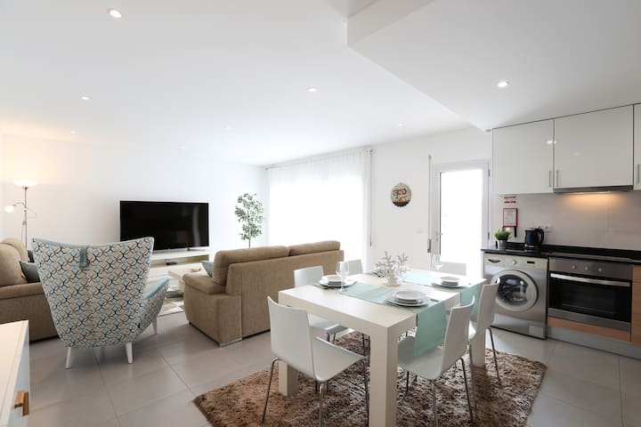 Light House With Swimming Pool - Nazaré