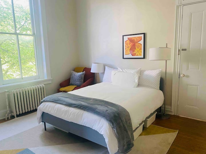 Bolton Hill Suite Park 2b, Walk To Mica & Cafes - Baltimore, MD